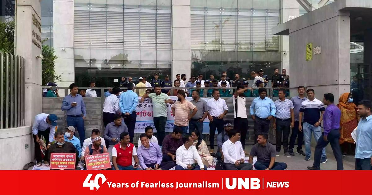 এনবিআর আন্দোলনকারীদের সঙ্গে নির্ধারিত বৈঠক বাতিল করলেন অর্থ উপদেষ্টা