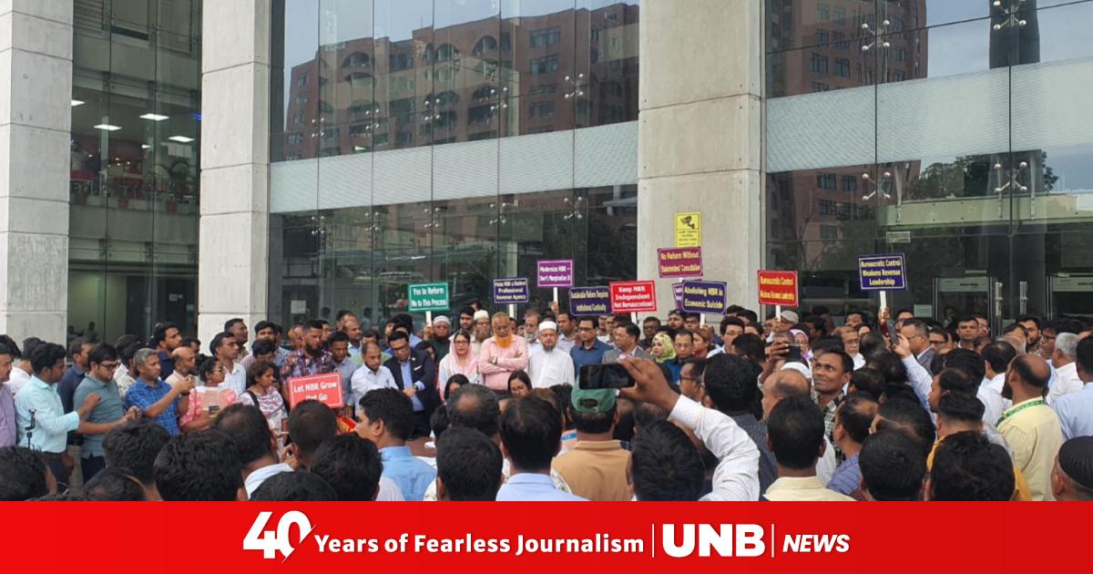 NBR officials issue ultimatum for removal of chairman