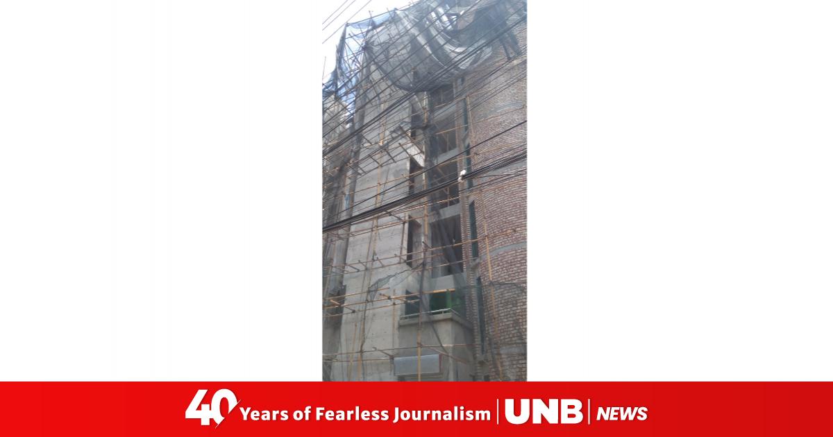 3 workers die falling from building in Jashore