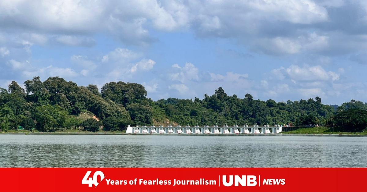 All 16 sluice gates of Kaptai dam shut as water level drops