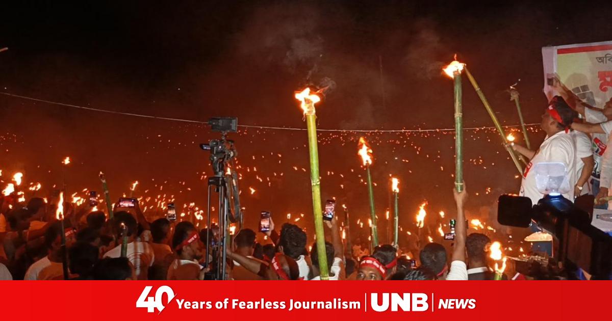 5 northern district ablaze with torch rallies demanding Teesta master ...
