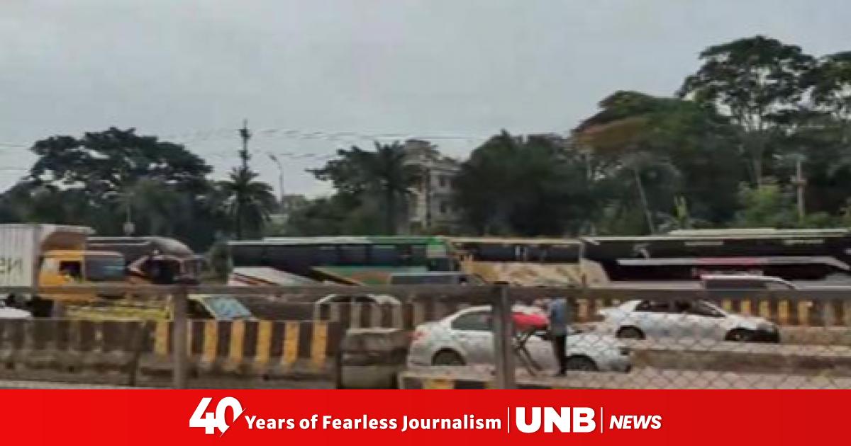 Eid rush swells traffic on Dhaka-Chattogram highway