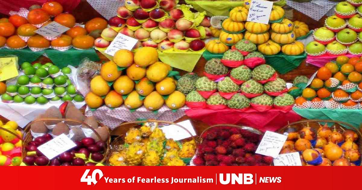 Imported fruit prices surge by up to Tk 100 per kg ahead of Ramadan