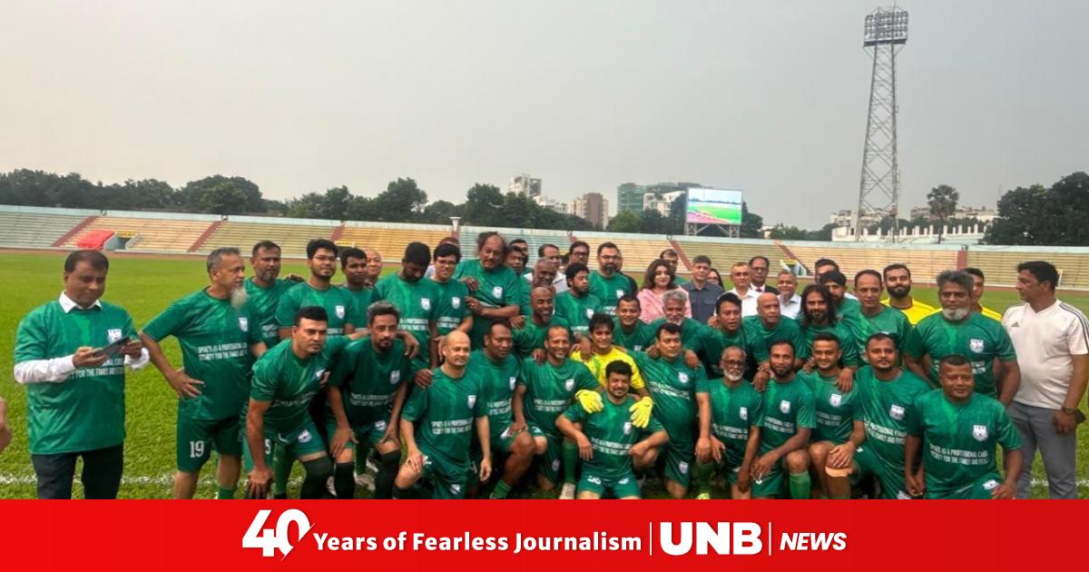 Diplomatic Corps, Bangladesh officials play football friendly
