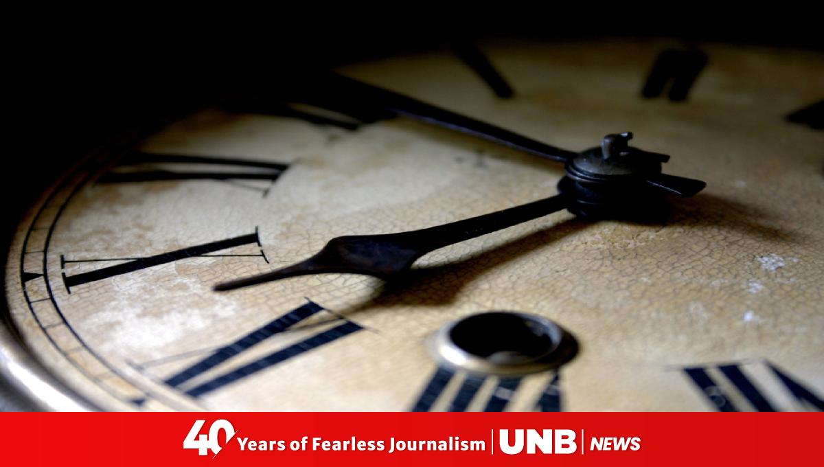 Scientists ‘Reverse Time’ With Quantum Computer in Breakthrough Study