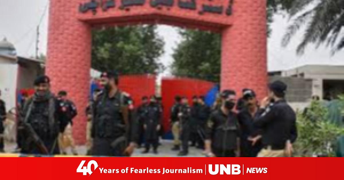 Over 100 inmates flee pakistan prison after earthquake evacuation in ...